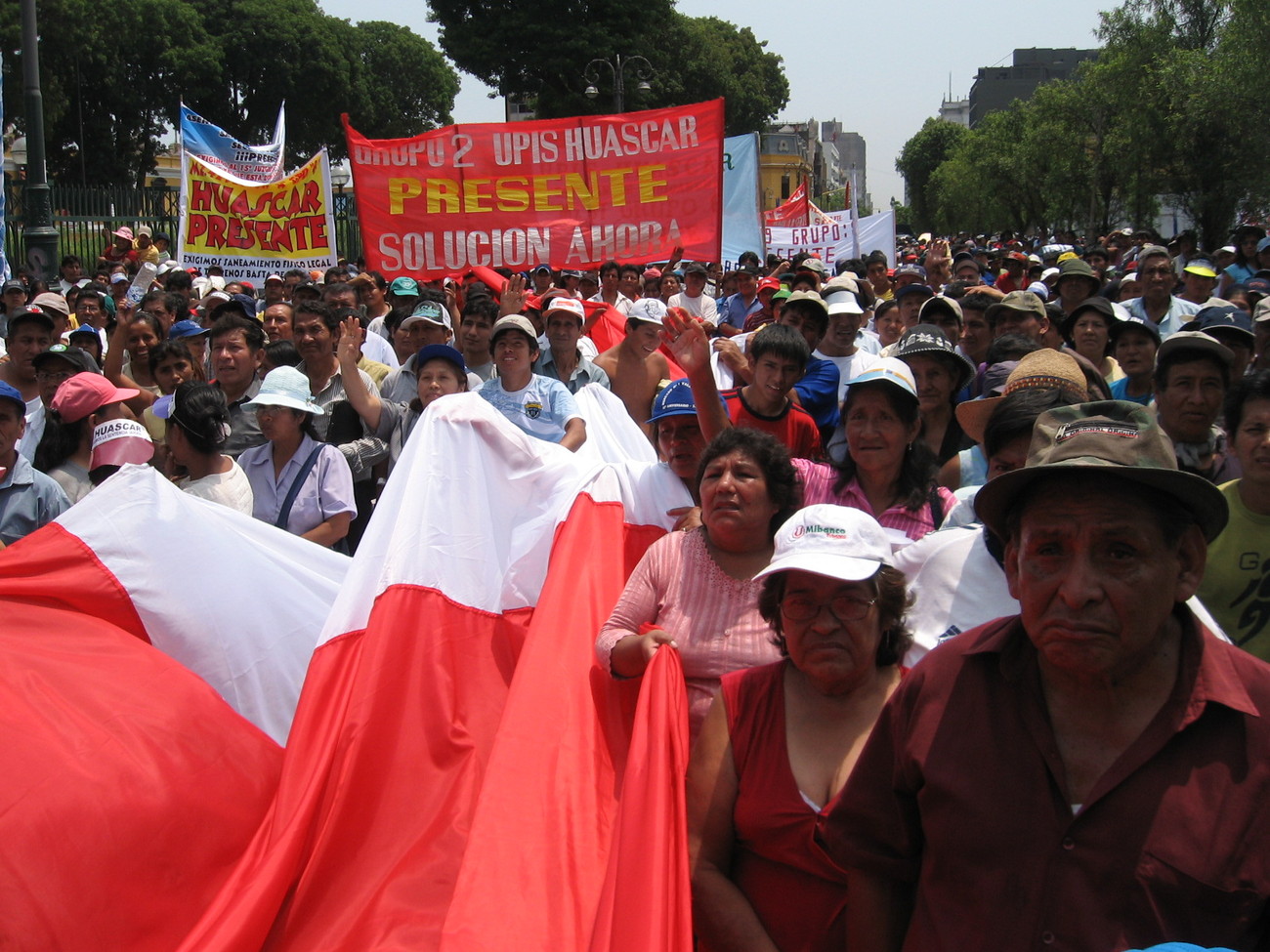 Perú: Huáscar Residents March / Inhabitants of Americas / News / Home ...
