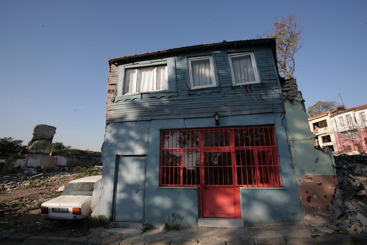 Sulukule, the day after (Najla Osseiran, 2009) / Image galleries / News ...